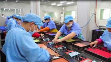China Fendy makeup cosmetics Co.,Ltd factory production line